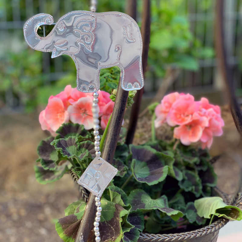 elephant garland from Bali for 7,50€