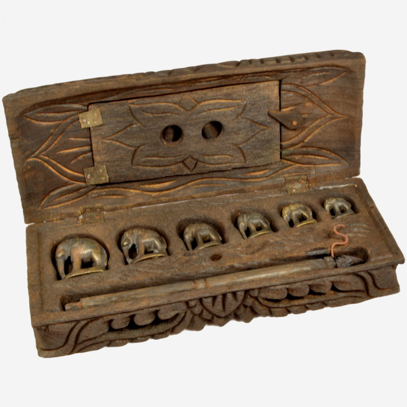 single elephant scale with elephant weights